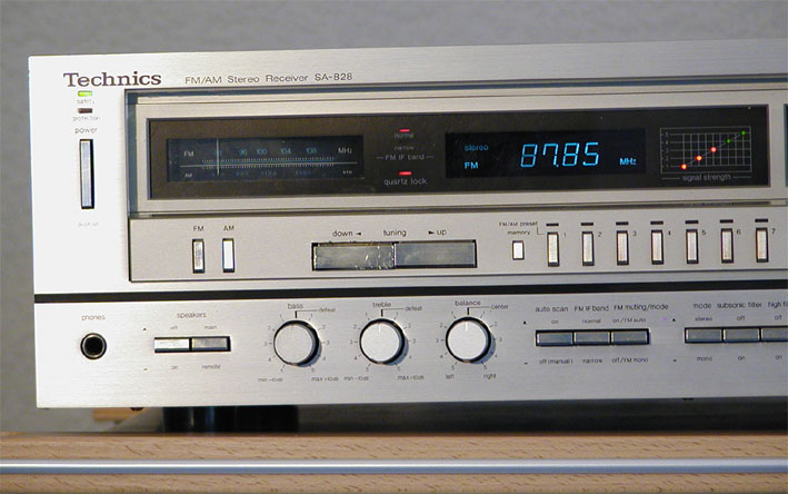 Technics SA-828